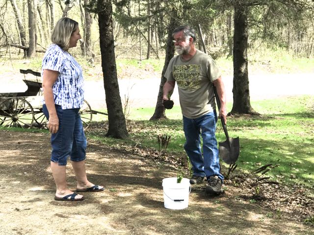 You Meet Some of the Nicest People... - Griswold Cookware