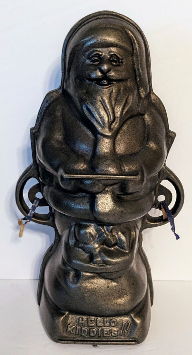 Griswold Vintage Cast Iron Santa Cake Molds: Real or Reproduction ...